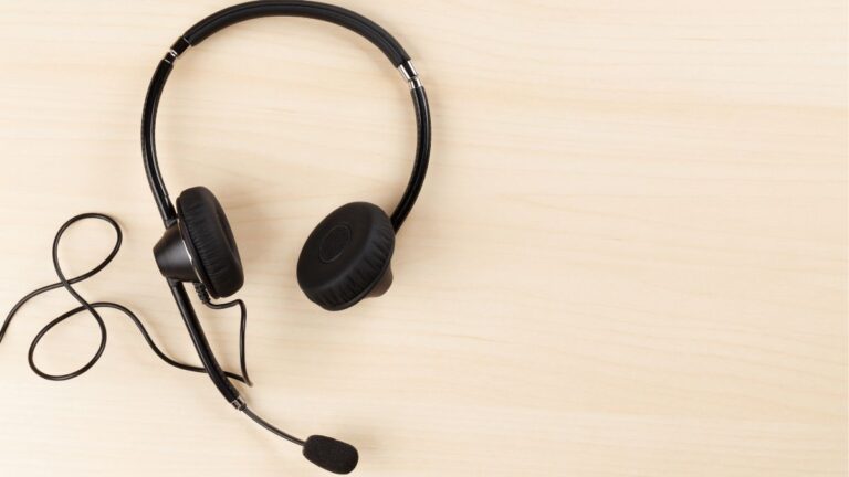 PTE Headphones & Microphone Position: Tips For Higher Scores!